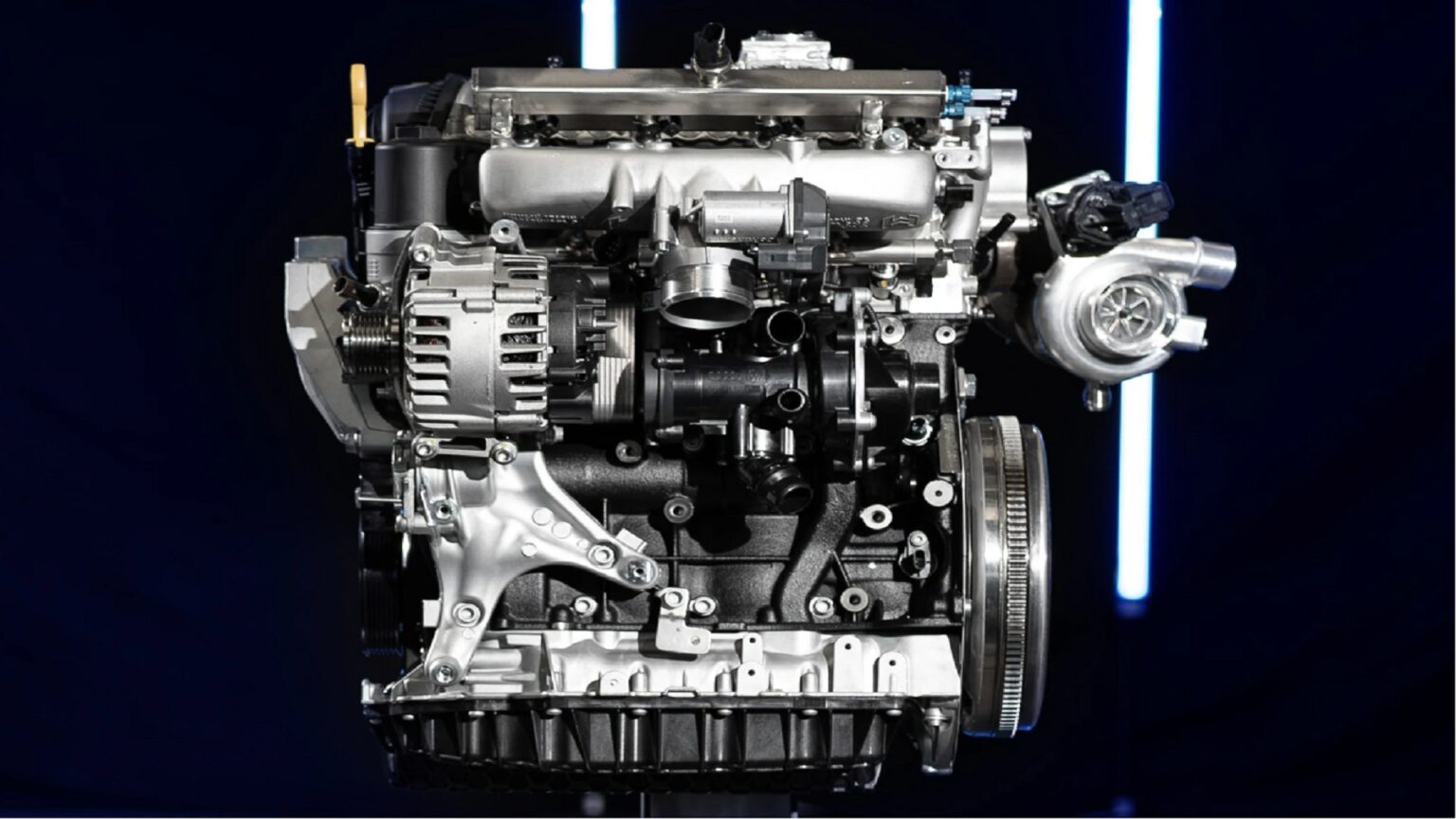 The first turbo engine with this new fuel: 3.3 litre, 340 hp and more ...