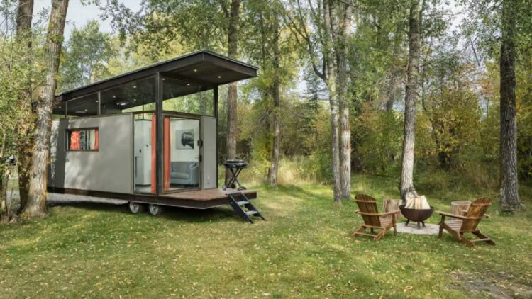 The prefab house on wheels that triumphs in America: luxury furnishings ...