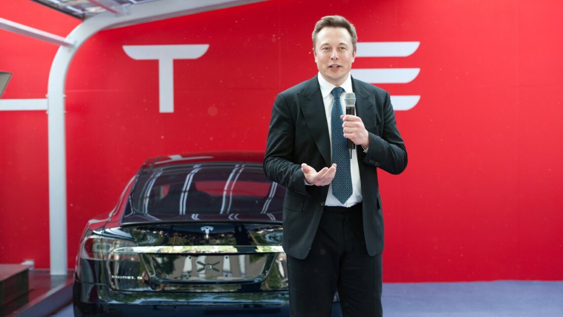 Elon Musk won't make any more Tesla electrics: the new ‘stupid’ fuel he ...