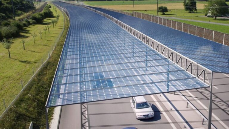The first photovoltaic highway in history: you can drive at 155 mph and ...
