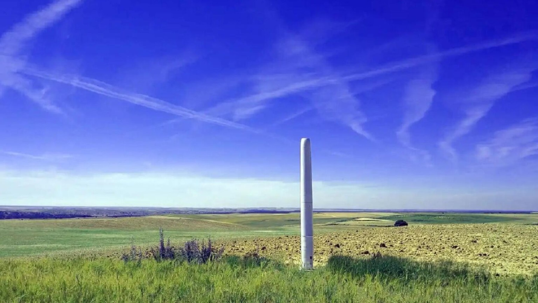 America, in shock with this mysterious monolith: it's generating energy ...