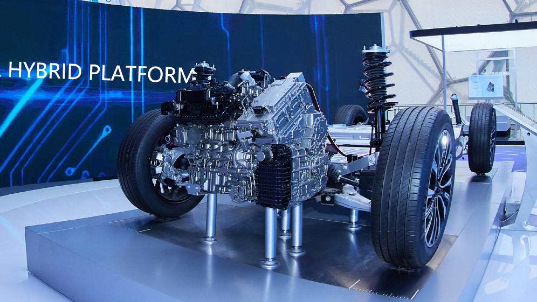 Japan introduces magnetic levitation for cars: the end of all engines ...