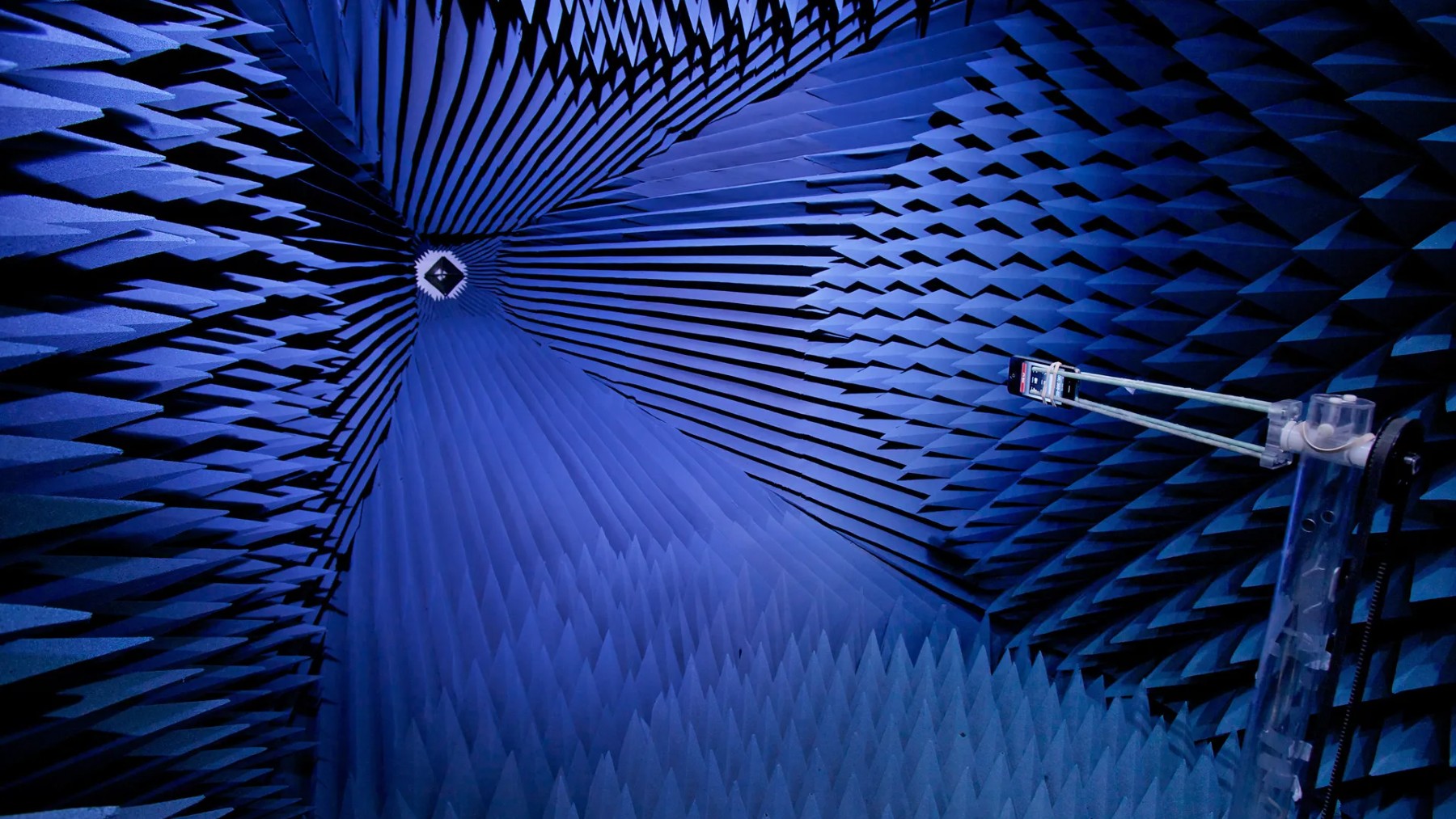 The first 'iPhone X-Ray' come to America: this thing you'll be able to ...