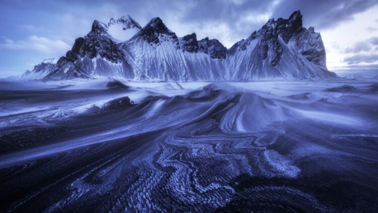 Strange living energy form discovered: It's in the darkest part of the ...