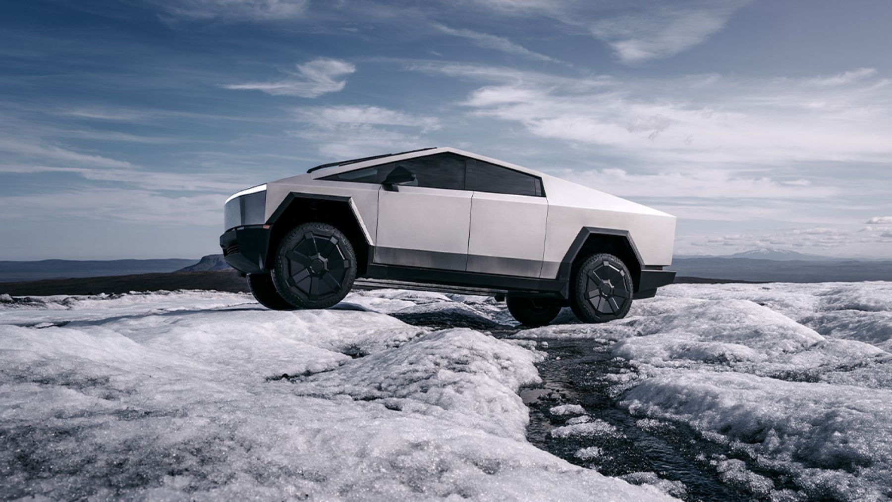 Tesla Cybertruck's strange behavior in winter: Here's what happened in ...