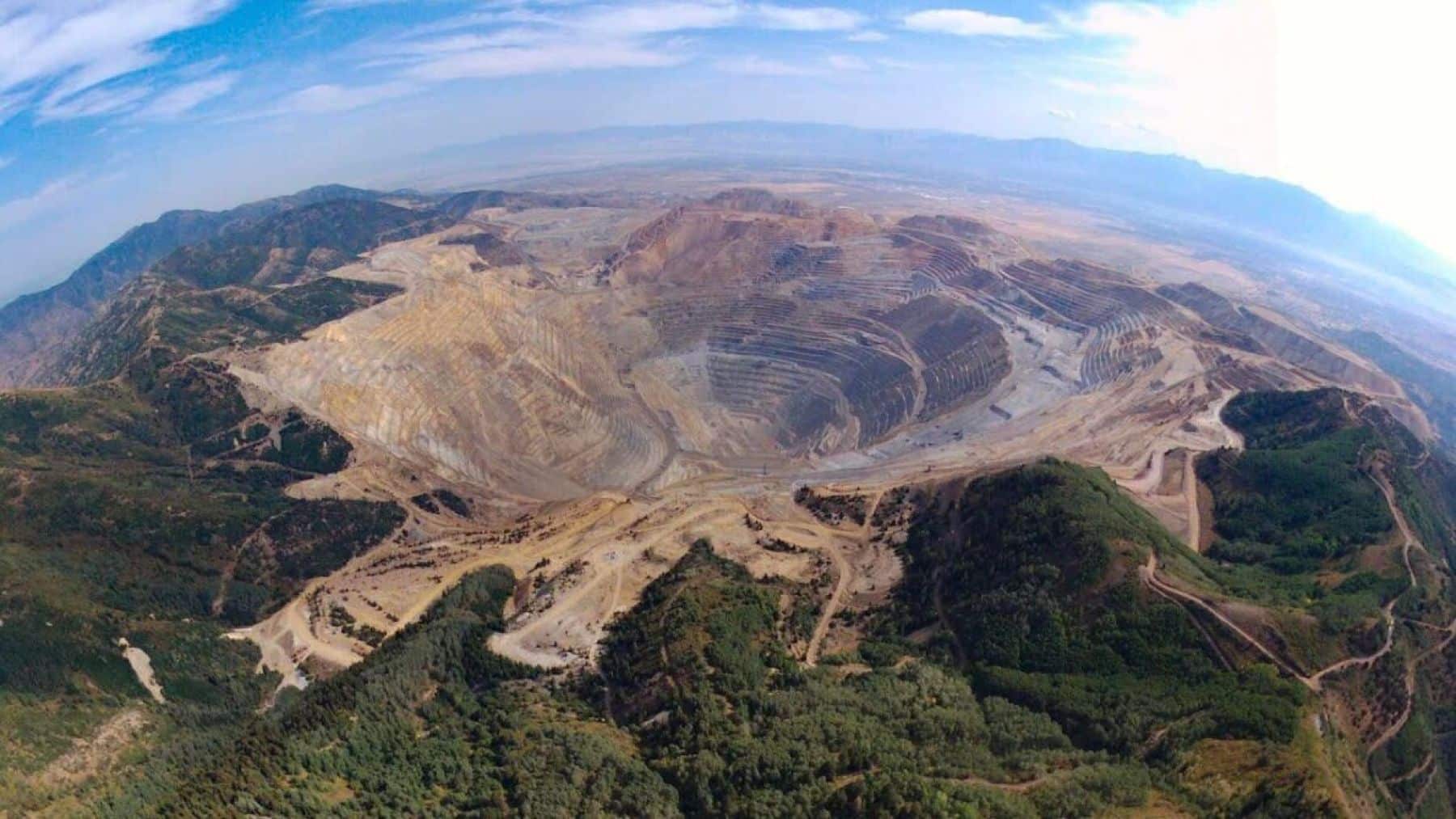 America reopens radioactive mega-field: It's so big, we don't know what ...
