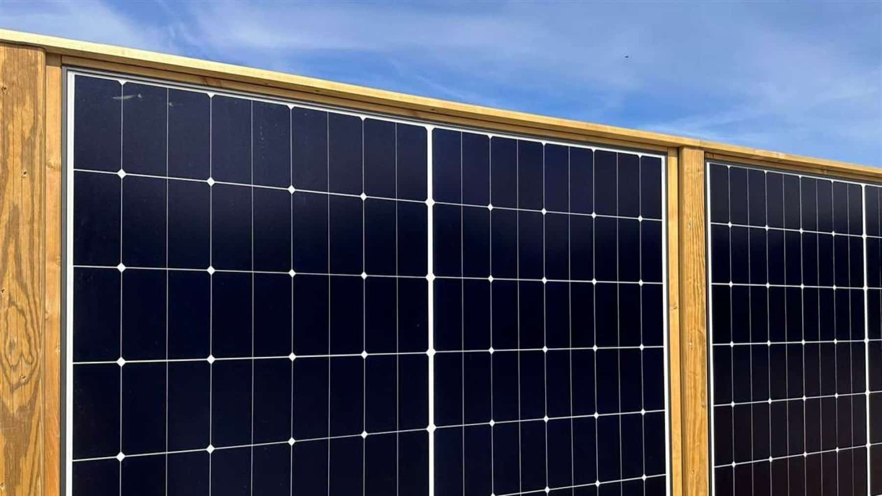 First-ever solar fence beats photovoltaics — 400 w free at home for 30 ...