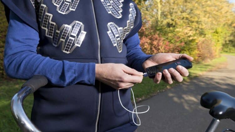 120 solar panels and energy wherever you go: First-ever solar shirt ...