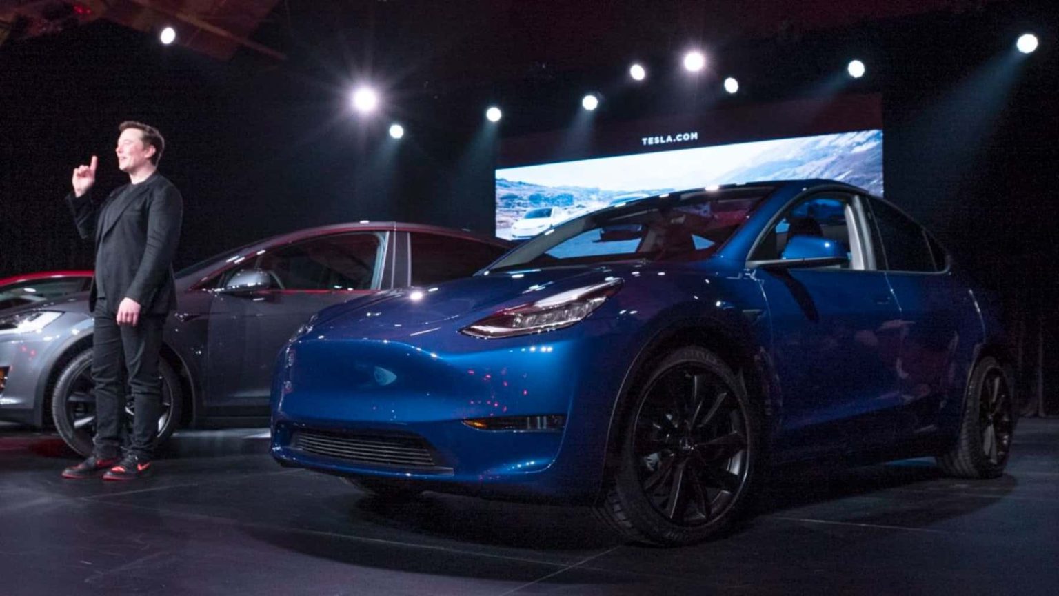 First hydrogen‑powered Tesla unveiled ― Elon Musk remains silent on ...