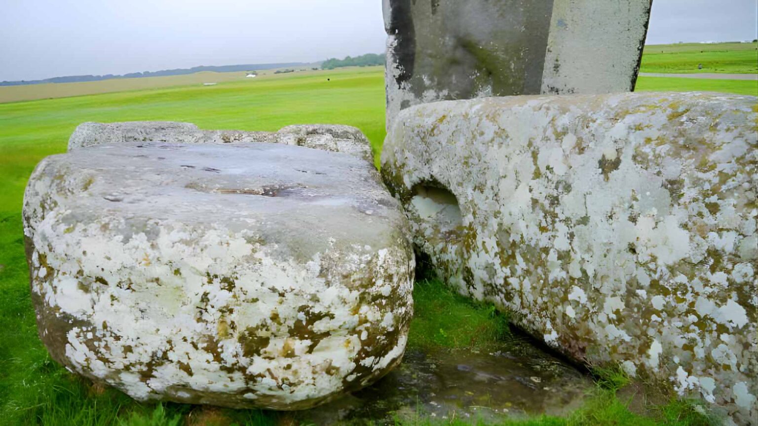 How they managed to transport a 13,000-pound stone from Scotland to ...