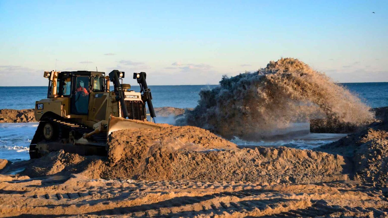 Portugal moves about 2.2 million U.S. tons of sand in a mega-operation ...