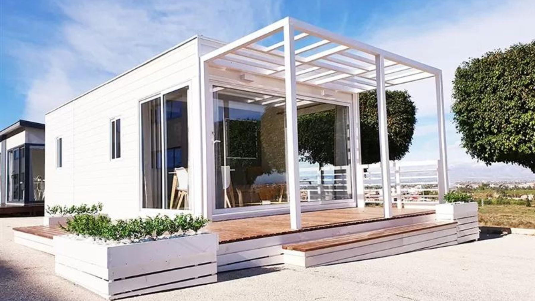 Esta es la casa móvil de alta gama: dos dormitorios, con porche y por ...