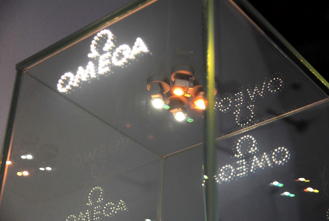 LightPoints™: Tecnología LED en vidrio laminado con conexión eléctrica ...