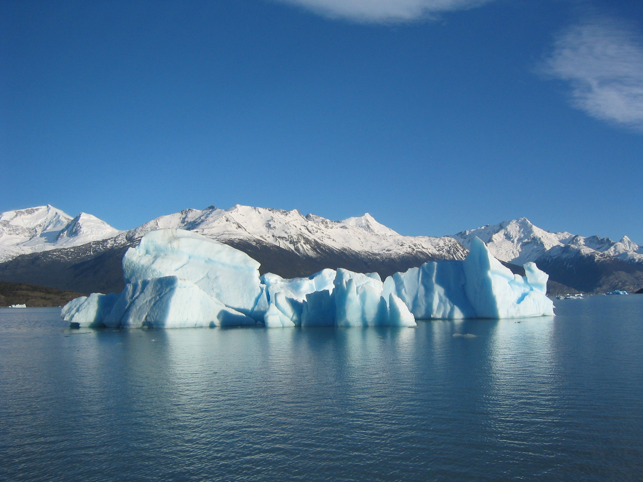 Un enorme iceberg, captado desde el espacio en el Mar de Labrador