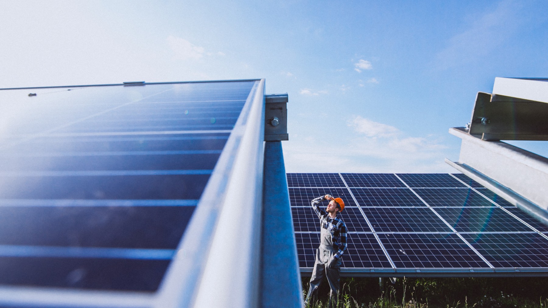 Adiós a los paneles solares como los conocíamos: esta startup lo cambia ...