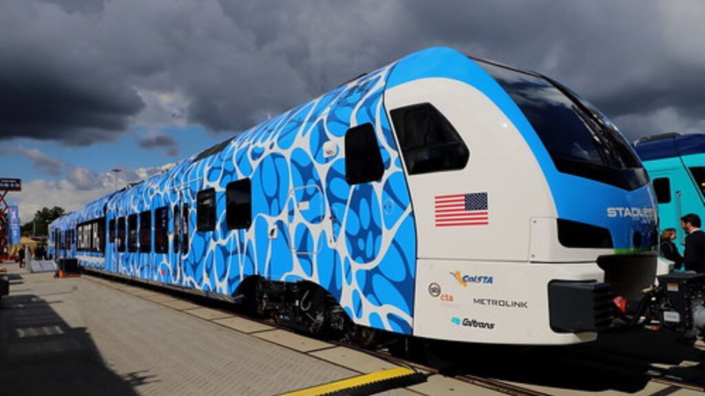 El tren de hidrógeno con 3000 km de autonomía: 50 horas en marcha y un ...