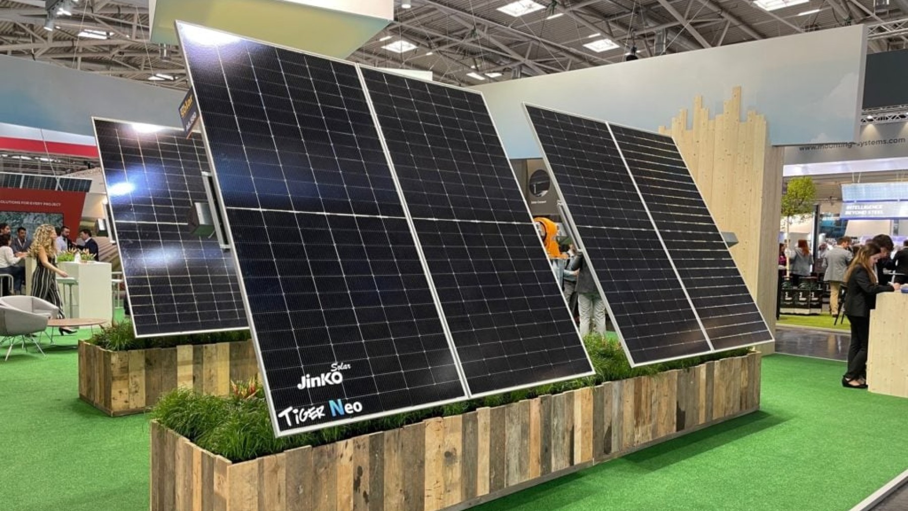 China crea un panel solar único en el mundo, y lo va a vender en España ...