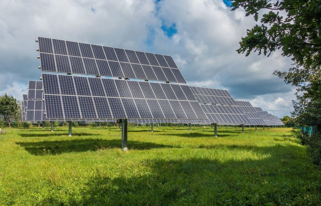 'Valle del Hidrógeno Verde de Jaén' presenta su primer parque solar ...
