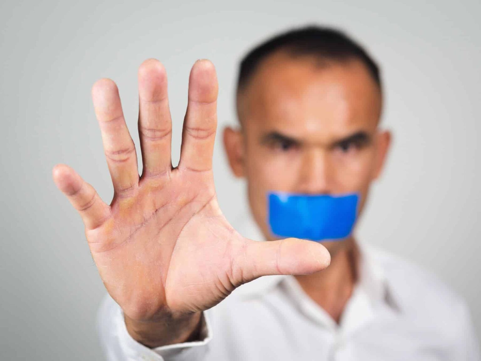 Demandas SLAPP: los políticos y empresas las utilizan para acallar a ...