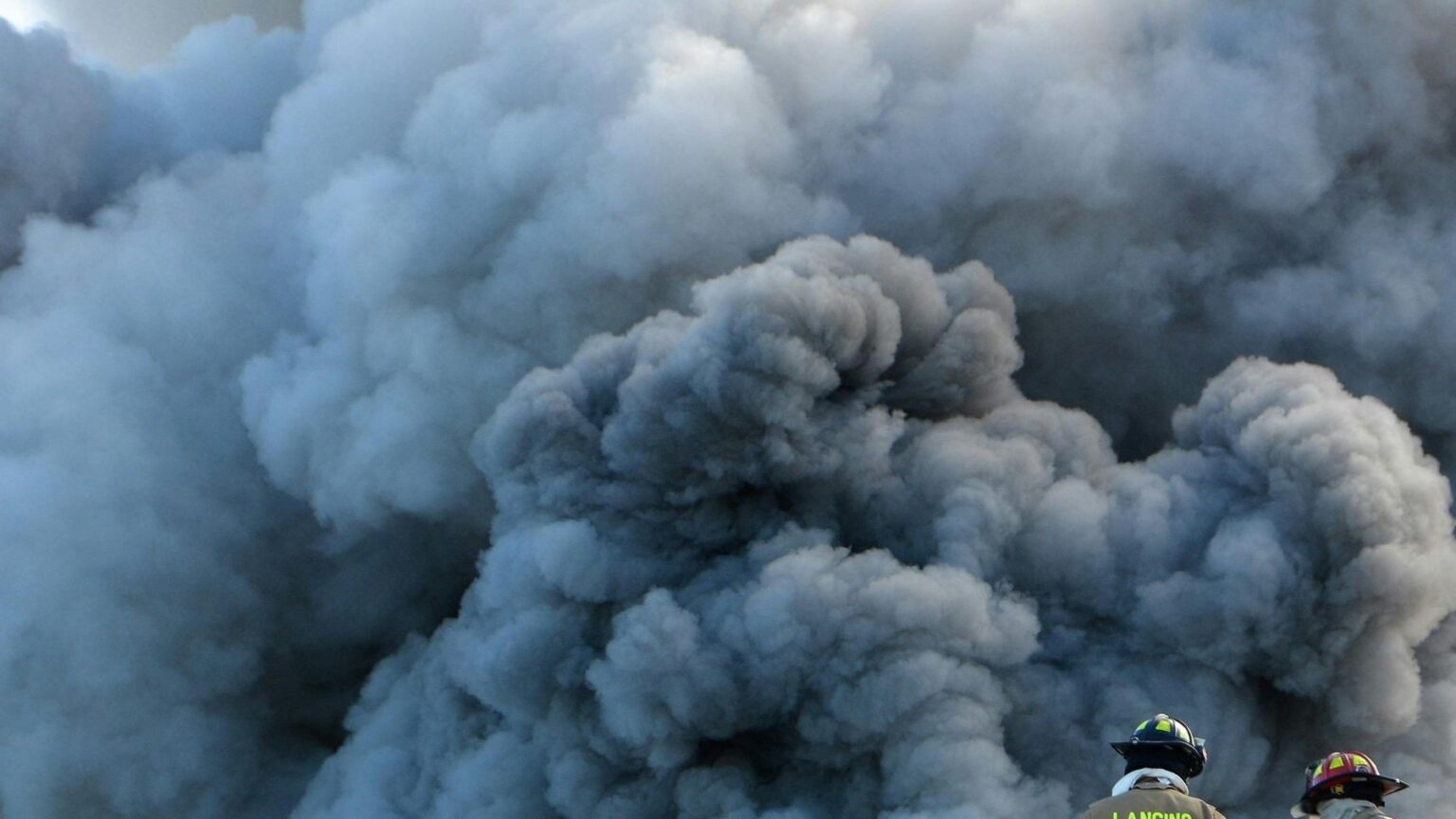 El humo de incendios forestales y salud desata una crisis silenciosa en ...
